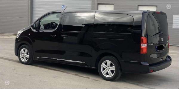 Black Toyota Proace 2017 in Vilnius, with an engine capacity of 2.00 L and mileage of 318 thousand km for 13900 €, photo 5 on AUTOMOTO.COM.LV