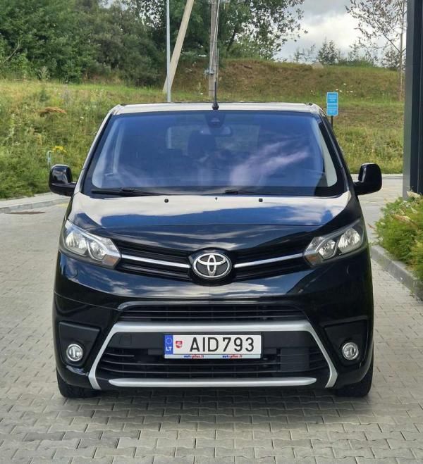Black Toyota Proace 2017 in Vilnius, with an engine capacity of 2.00 L and mileage of 291 thousand km for 14500 €, photo 5 on AUTOMOTO.COM.LV