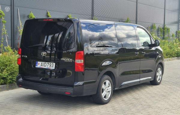 Black Toyota Proace 2017 in Vilnius, with an engine capacity of 2.00 L and mileage of 291 thousand km for 14500 €, photo 8 on AUTOMOTO.COM.LV