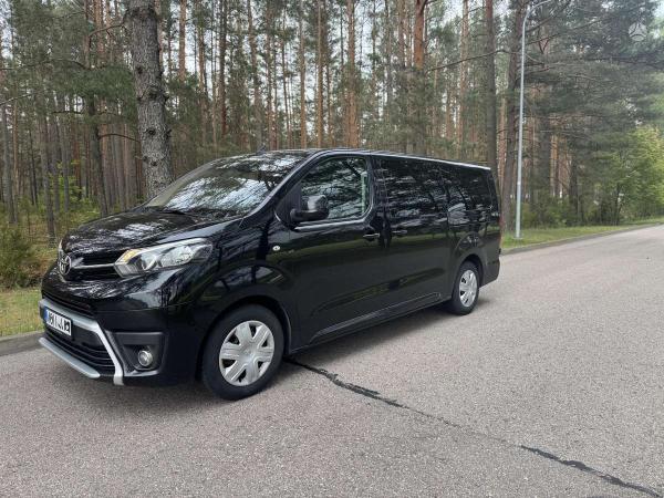 Black Toyota Proace 2019 in Druskininkai, with an engine capacity of 1.50 L and mileage of 154 thousand km for 17900 €, photo 8 on AUTOMOTO.COM.LV