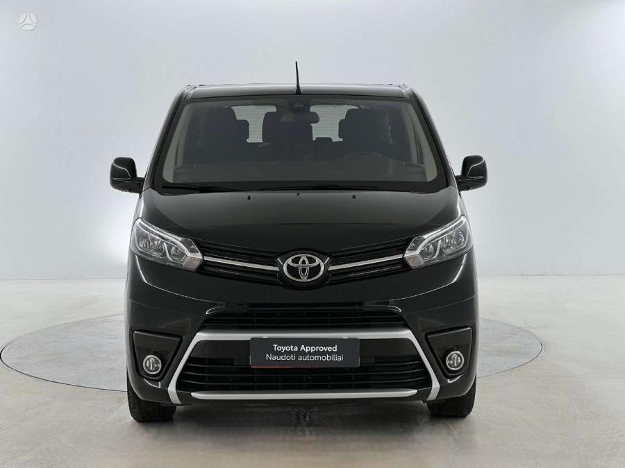 Black Toyota Proace 2021 in Vilnius, with an engine capacity of 2.00 L and mileage of 98 thousand km for 29900 €, photo 4 on AUTOMOTO.COM.LV