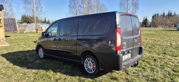 Black Toyota Proace 2015 in Riga, with an engine capacity of 2.00 L and mileage of 443 thousand km for 5000 €, photo 9 on AUTOMOTO.COM.LV