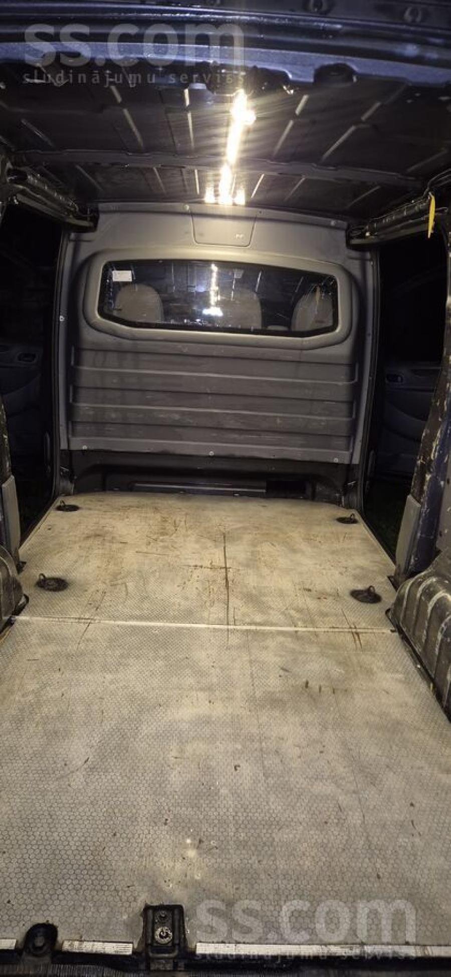 Black Toyota Proace 2015 in Riga, with an engine capacity of 2.00 L and mileage of 443 thousand km for 5000 €, photo 12 on AUTOMOTO.COM.LV
