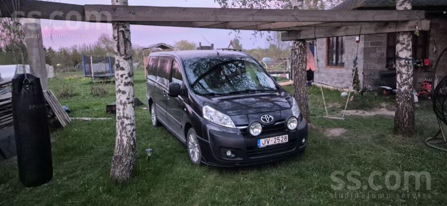 Black Toyota Proace 2015 in Riga, with an engine capacity of 2.00 L and mileage of 443 thousand km for 5000 €, photo 17 on AUTOMOTO.COM.LV