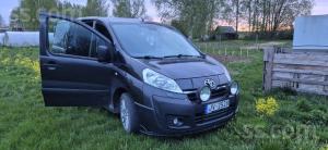 Black Toyota Proace 2015 in Riga, with an engine capacity of 2.00 L and mileage of 443 thousand km for 5000 €, photo 24 on AUTOMOTO.COM.LV