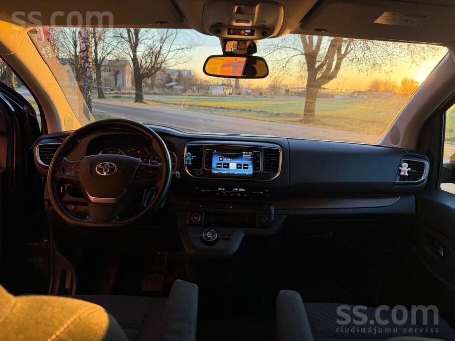 Black Toyota Proace 2017 in Dobele, with an engine capacity of 2.00 L and mileage of 217 thousand km for 18500 €, photo 15 on AUTOMOTO.COM.LV