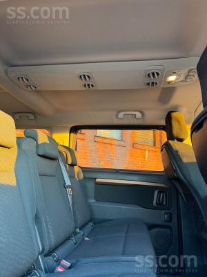 Black Toyota Proace 2017 in Dobele, with an engine capacity of 2.00 L and mileage of 217 thousand km for 18500 €, photo 14 on AUTOMOTO.COM.LV