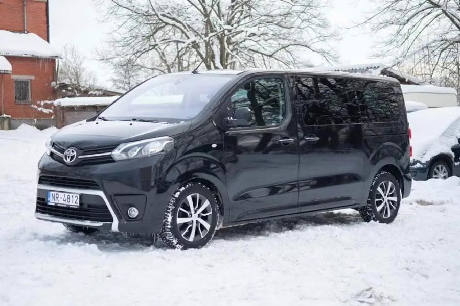 Melns Toyota Proace 2017 Grobiņa, ar dzinēja tilpumu 2.00 L un nobraukumu 207 tūkst. km par 17900 €, foto 4 vietnē AUTOMOTO.COM.LV