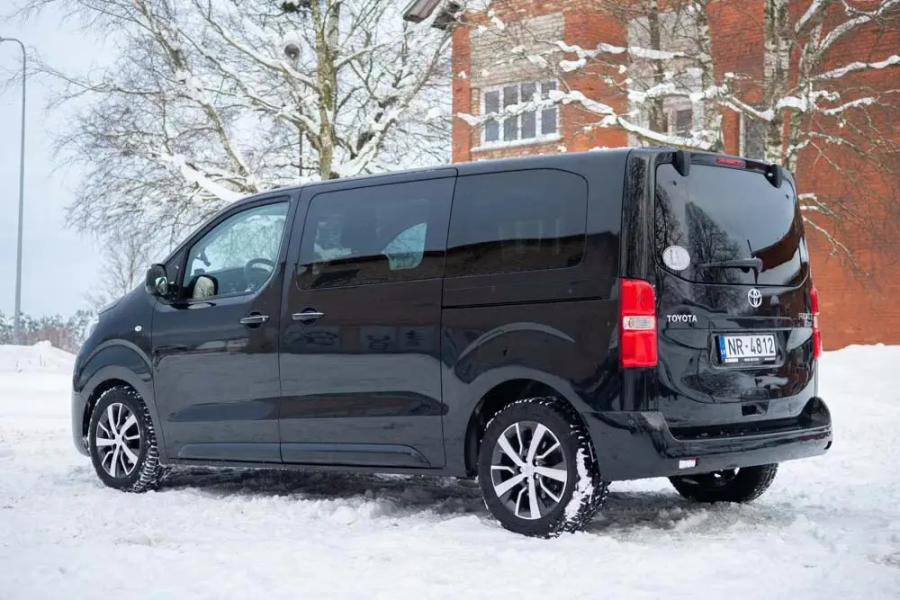 Melns Toyota Proace 2017 Grobiņa, ar dzinēja tilpumu 2.00 L un nobraukumu 207 tūkst. km par 17900 €, foto 6 vietnē AUTOMOTO.COM.LV