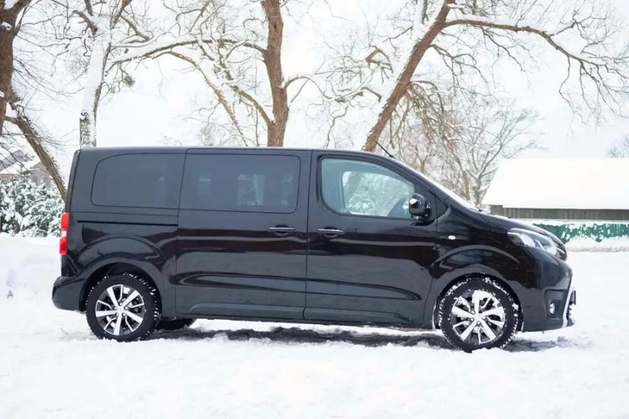 Melns Toyota Proace 2017 Grobiņa, ar dzinēja tilpumu 2.00 L un nobraukumu 207 tūkst. km par 17900 €, foto 10 vietnē AUTOMOTO.COM.LV