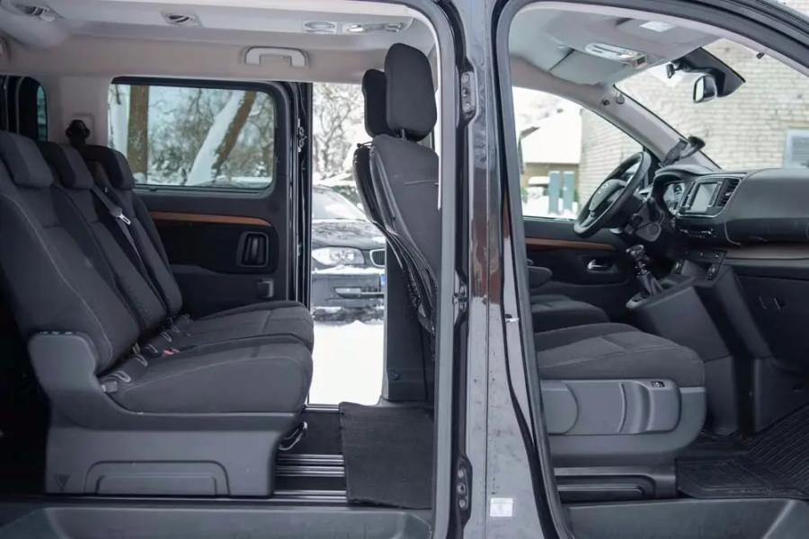 Melns Toyota Proace 2017 Grobiņa, ar dzinēja tilpumu 2.00 L un nobraukumu 207 tūkst. km par 17900 €, foto 19 vietnē AUTOMOTO.COM.LV