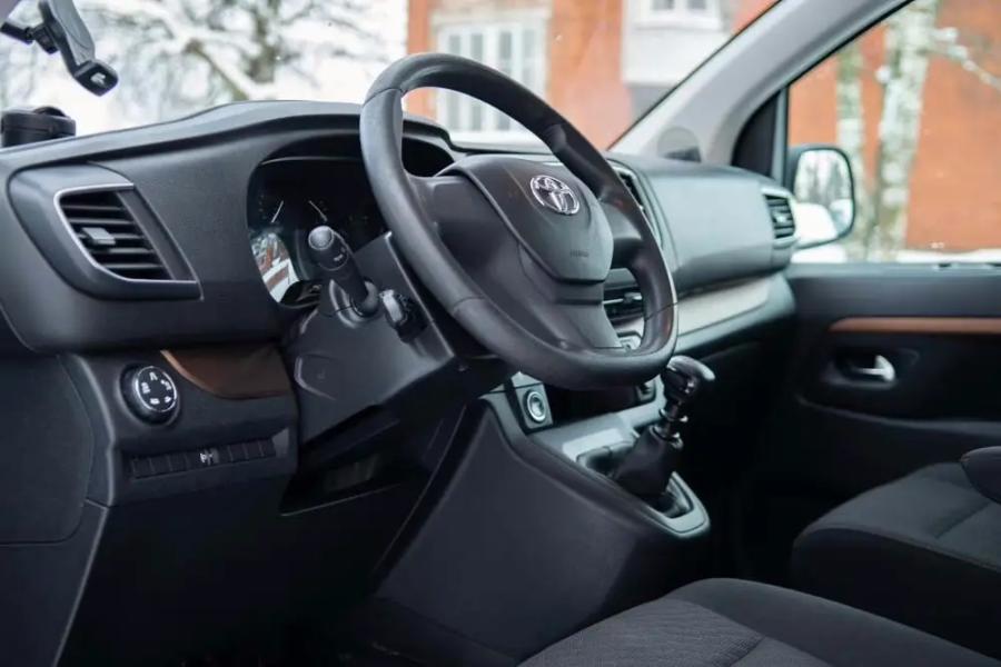 Melns Toyota Proace 2017 Grobiņa, ar dzinēja tilpumu 2.00 L un nobraukumu 207 tūkst. km par 17900 €, foto 23 vietnē AUTOMOTO.COM.LV