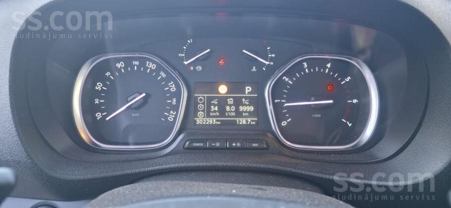 Melns Toyota Proace 2018 Daugavpils, ar dzinēja tilpumu 2.00 L un nobraukumu 300 tūkst. km par 15000 €, foto 9 vietnē AUTOMOTO.COM.LV