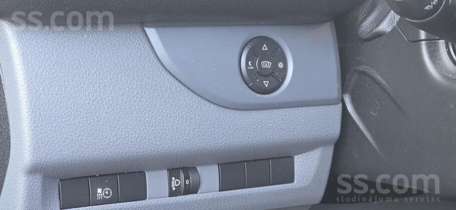 Melns Toyota Proace 2018 Daugavpils, ar dzinēja tilpumu 2.00 L un nobraukumu 300 tūkst. km par 15000 €, foto 14 vietnē AUTOMOTO.COM.LV