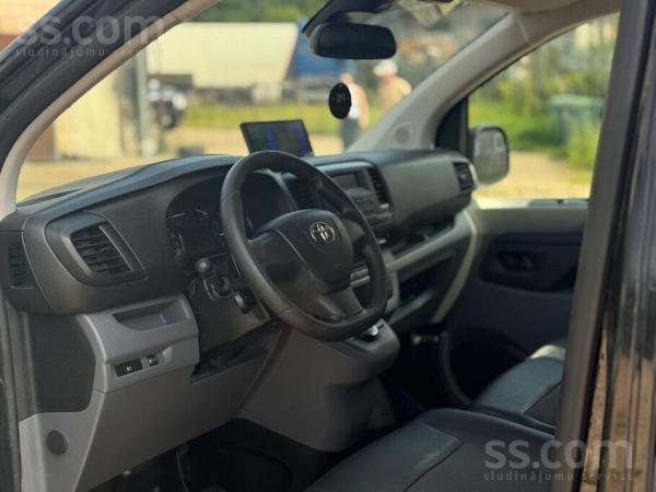 Black Toyota Proace 2018 in Riga, with an engine capacity of 2.00 L and mileage of 217 thousand km for 9950 €, photo 6 on AUTOMOTO.COM.LV