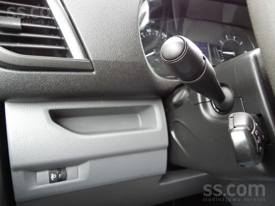 Black Toyota Proace 2019 in Valka, with an engine capacity of 2.00 L and mileage of 212 thousand km for 10000 €, photo 12 on AUTOMOTO.COM.LV