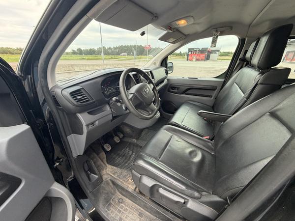 Melns Toyota Proace 2019 Rakvere, ar dzinēja tilpumu 1.50 L un nobraukumu 277 tūkst. km par 11000 €, foto 8 vietnē AUTOMOTO.COM.LV