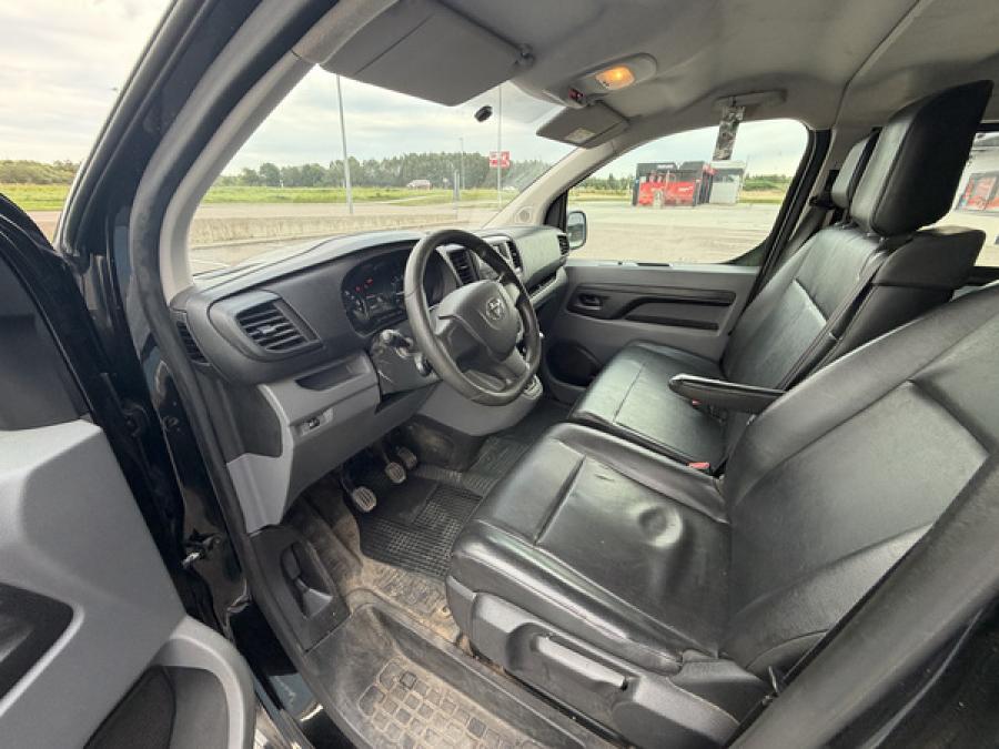 Melns Toyota Proace 2019 Rakvere, ar dzinēja tilpumu 1.50 L un nobraukumu 277 tūkst. km par 11000 €, foto 9 vietnē AUTOMOTO.COM.LV