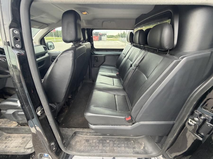 Melns Toyota Proace 2019 Rakvere, ar dzinēja tilpumu 1.50 L un nobraukumu 277 tūkst. km par 11000 €, foto 11 vietnē AUTOMOTO.COM.LV