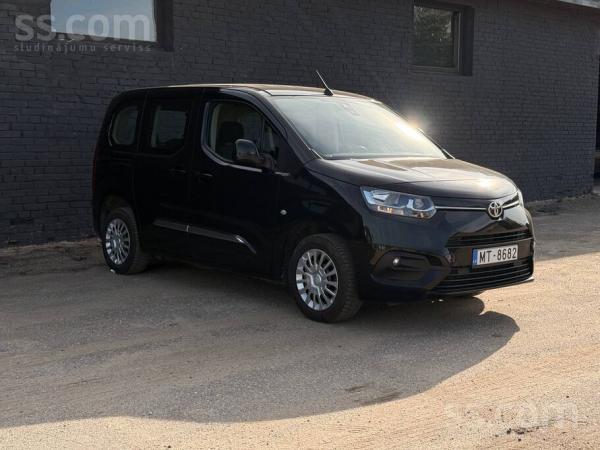Melns Toyota Proace 2021 Daugavpils, ar dzinēja tilpumu 1.50 L un nobraukumu 119 tūkst. km par 12500 €, foto 2 vietnē AUTOMOTO.COM.LV