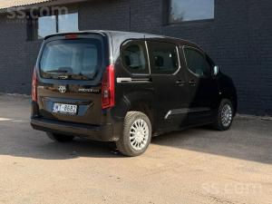 Черный Тойота Proace 2021 в Даугавпилс, объемом двигателя 1.50 л и пробегом 119 тыс. км за 12500 €, фото 4 на AUTOMOTO.COM.LV