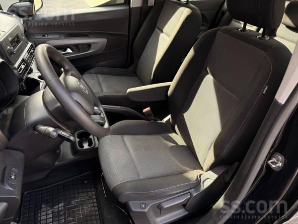 Melns Toyota Proace 2021 Daugavpils, ar dzinēja tilpumu 1.50 L un nobraukumu 119 tūkst. km par 12500 €, foto 5 vietnē AUTOMOTO.COM.LV