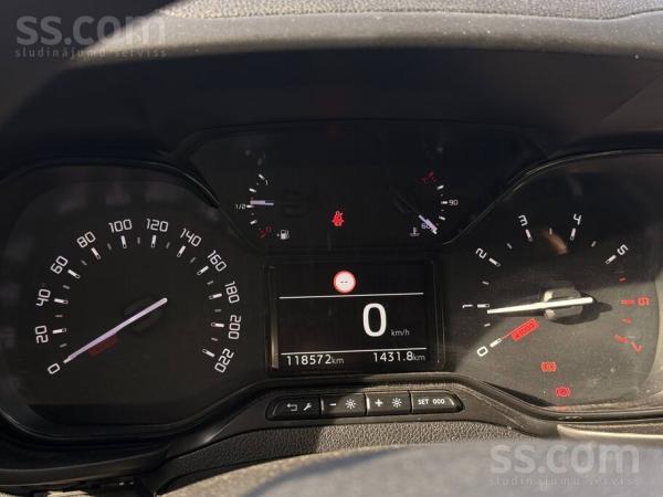 Melns Toyota Proace 2021 Daugavpils, ar dzinēja tilpumu 1.50 L un nobraukumu 119 tūkst. km par 12500 €, foto 8 vietnē AUTOMOTO.COM.LV