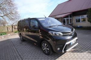 Черный Тойота Proace 2022 в Добеле, объемом двигателя 2.00 л и пробегом 33 тыс. км за 25500 €, фото  на AUTOMOTO.COM.LV