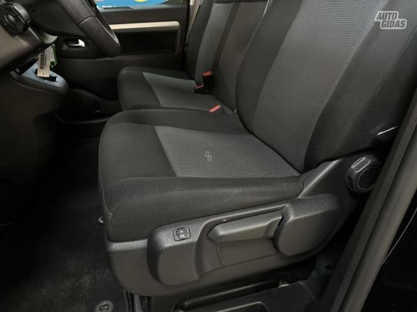 Black Toyota Proace 2022 in Vilnius, with an engine capacity of 2.00 L and mileage of 92 thousand km for 27500 €, photo 9 on AUTOMOTO.COM.LV