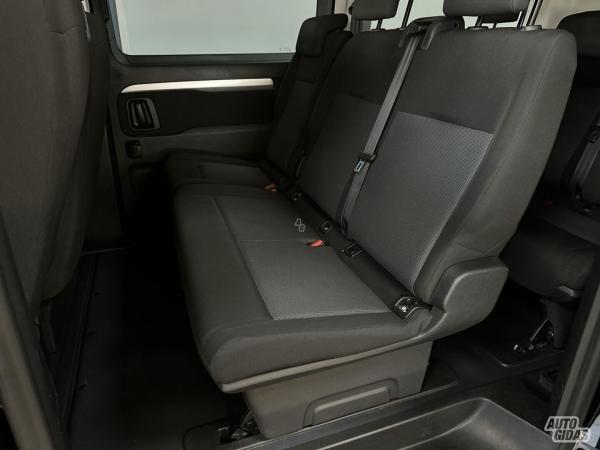 Black Toyota Proace 2022 in Vilnius, with an engine capacity of 2.00 L and mileage of 92 thousand km for 27500 €, photo 10 on AUTOMOTO.COM.LV