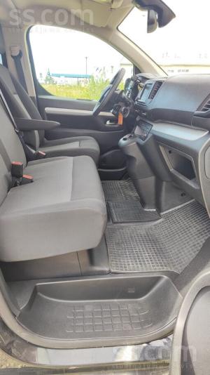 Black Toyota Proace 2023 in Riga, with an engine capacity of 2.00 L and mileage of 185 thousand km for 15000 €, photo 7 on AUTOMOTO.COM.LV