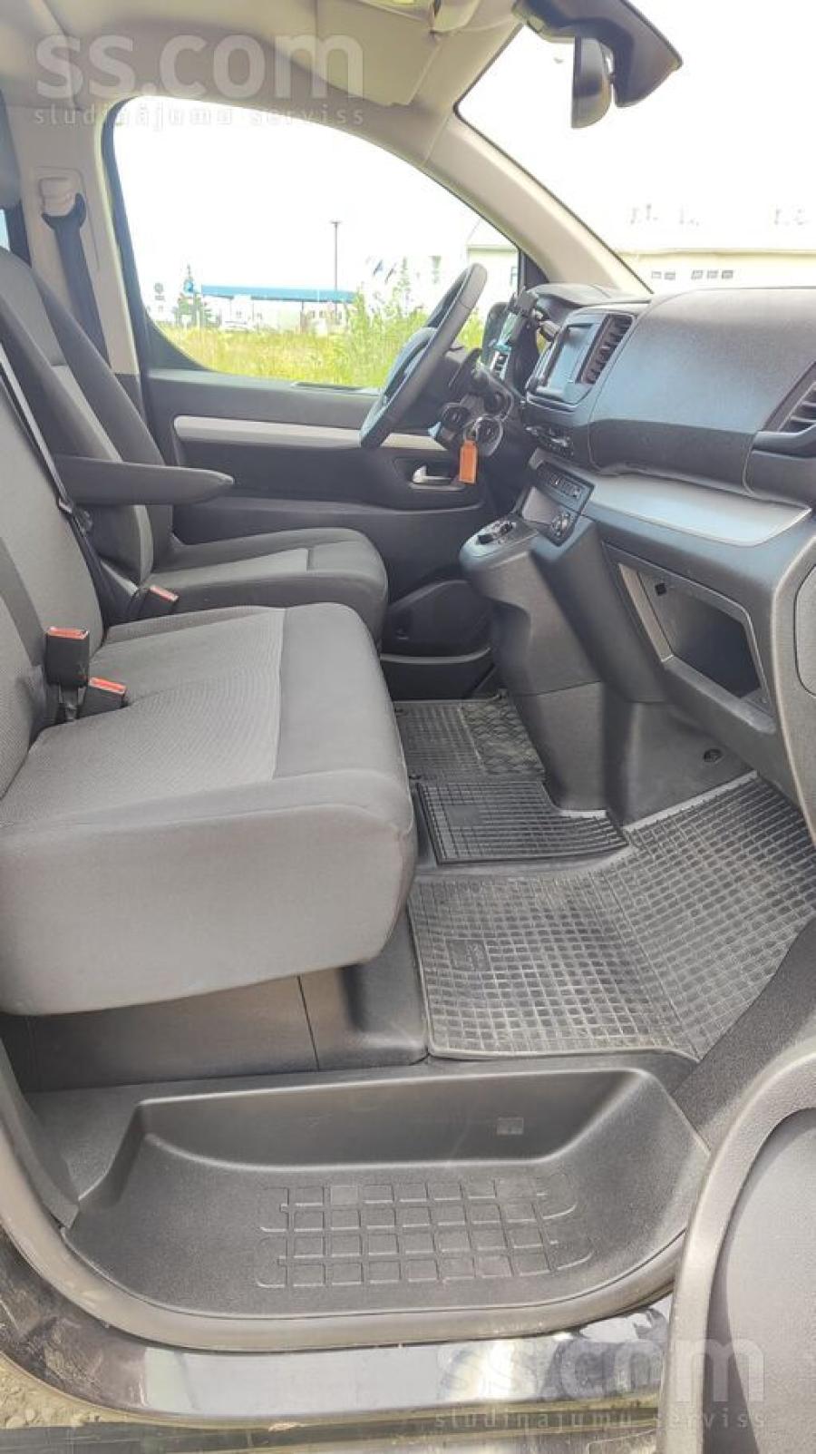 Black Toyota Proace 2023 in Riga, with an engine capacity of 2.00 L and mileage of 185 thousand km for 15000 €, photo 7 on AUTOMOTO.COM.LV
