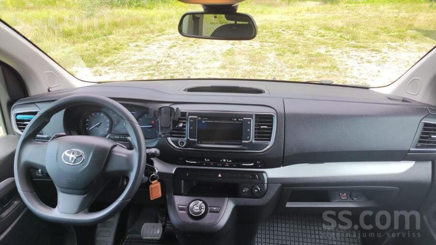 Black Toyota Proace 2023 in Riga, with an engine capacity of 2.00 L and mileage of 185 thousand km for 15000 €, photo 10 on AUTOMOTO.COM.LV