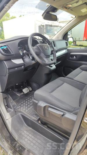 Black Toyota Proace 2023 in Riga, with an engine capacity of 2.00 L and mileage of 185 thousand km for 15000 €, photo 11 on AUTOMOTO.COM.LV