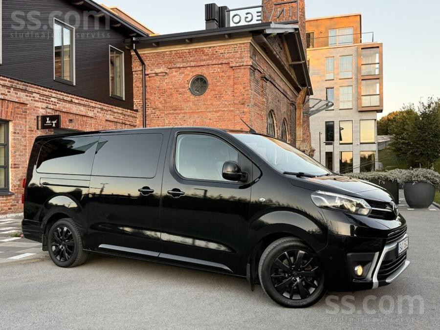 Black Toyota Proace 2017 in Tallinn, with an engine capacity of 2.00 L and mileage of 203 thousand km for 22100 €, photo 8 on AUTOMOTO.COM.LV