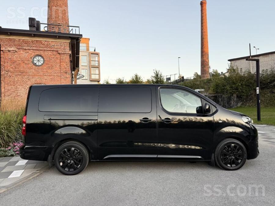 Black Toyota Proace 2017 in Tallinn, with an engine capacity of 2.00 L and mileage of 203 thousand km for 22100 €, photo 11 on AUTOMOTO.COM.LV