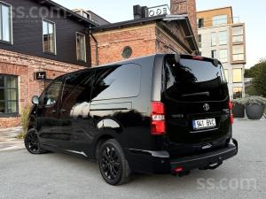 Black Toyota Proace 2017 in Tallinn, with an engine capacity of 2.00 L and mileage of 203 thousand km for 22100 €, photo 13 on AUTOMOTO.COM.LV