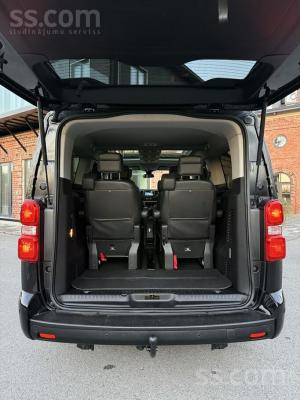 Black Toyota Proace 2017 in Tallinn, with an engine capacity of 2.00 L and mileage of 203 thousand km for 22100 €, photo 17 on AUTOMOTO.COM.LV