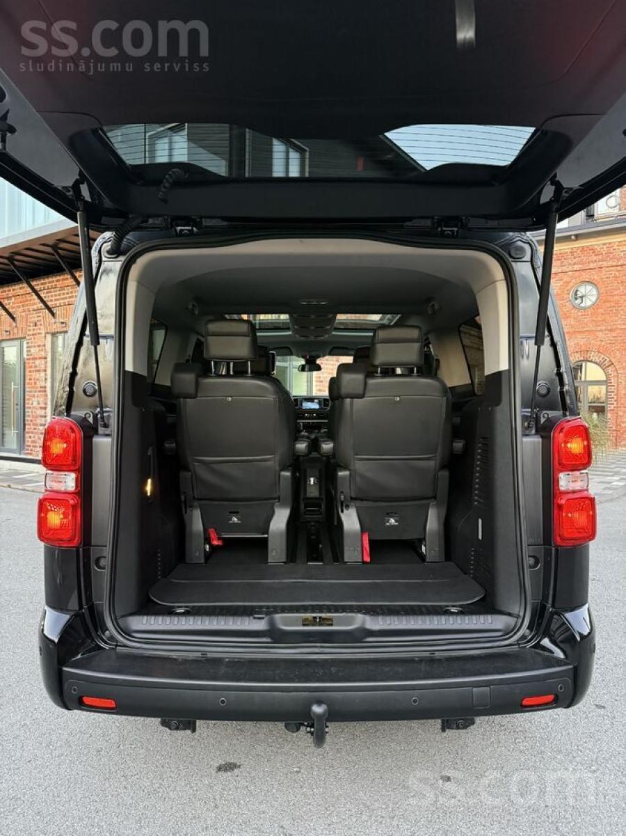 Black Toyota Proace 2017 in Tallinn, with an engine capacity of 2.00 L and mileage of 203 thousand km for 22100 €, photo 17 on AUTOMOTO.COM.LV