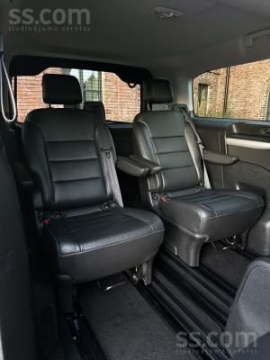 Black Toyota Proace 2017 in Tallinn, with an engine capacity of 2.00 L and mileage of 203 thousand km for 22100 €, photo 19 on AUTOMOTO.COM.LV