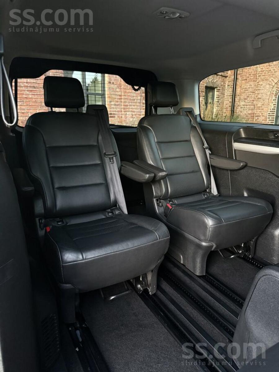 Black Toyota Proace 2017 in Tallinn, with an engine capacity of 2.00 L and mileage of 203 thousand km for 22100 €, photo 19 on AUTOMOTO.COM.LV