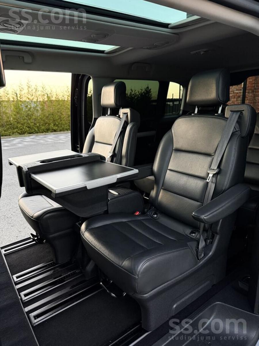Black Toyota Proace 2017 in Tallinn, with an engine capacity of 2.00 L and mileage of 203 thousand km for 22100 €, photo 22 on AUTOMOTO.COM.LV