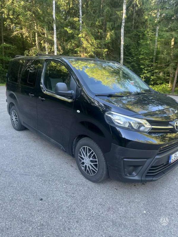 Black Toyota Proace 2019 in Alytus, with an engine capacity of 1.50 L and mileage of 170 thousand km for 12990 €, photo 3 on AUTOMOTO.COM.LV