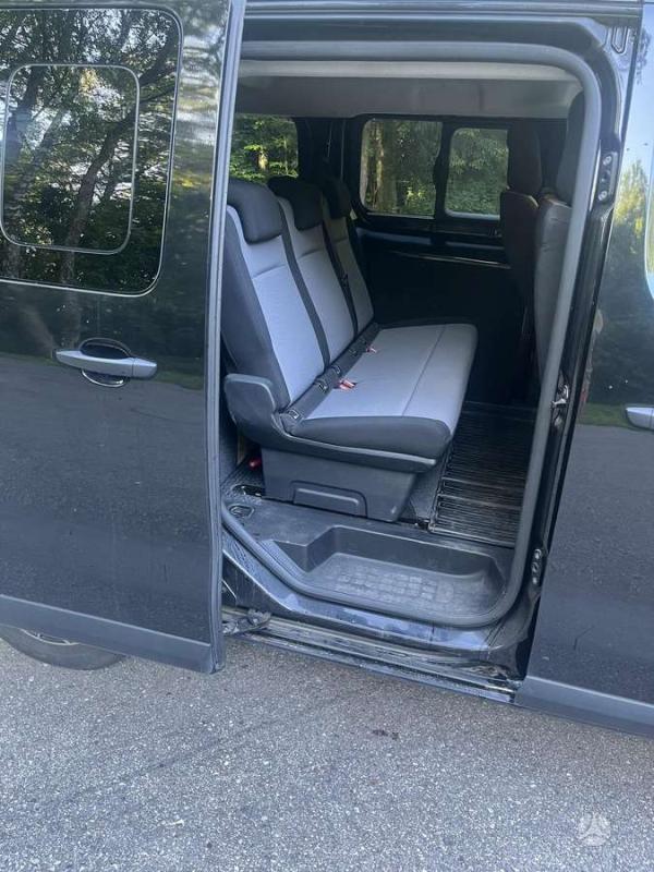 Black Toyota Proace 2019 in Alytus, with an engine capacity of 1.50 L and mileage of 170 thousand km for 12990 €, photo 4 on AUTOMOTO.COM.LV