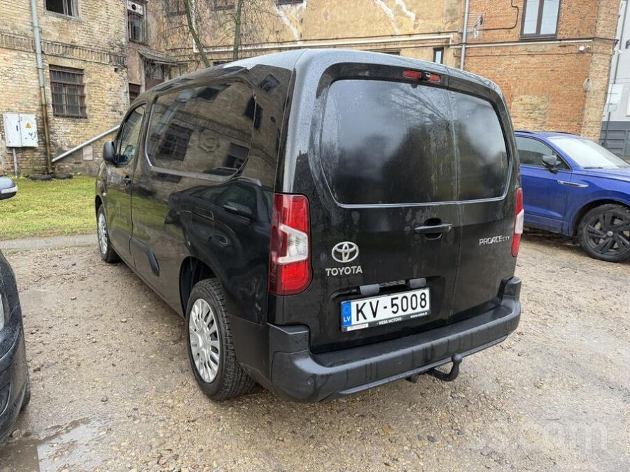 Melns Toyota Proace 2020 Rīga, ar dzinēja tilpumu 1.50 L un nobraukumu 46 tūkst. km par 17500 €, foto 3 vietnē AUTOMOTO.COM.LV