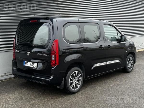 Black Toyota Proace 2020 in Riga, with an engine capacity of 1.50 L and mileage of 159 thousand km for 12400 €, photo 5 on AUTOMOTO.COM.LV