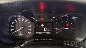 Black Toyota Proace 2020 in Riga, with an engine capacity of 1.50 L and mileage of 179 thousand km for 10500 €, photo 17 on AUTOMOTO.COM.LV
