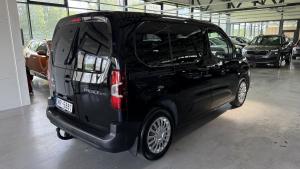 Black Toyota Proace 2020 in Riga, with an engine capacity of 1.50 L and mileage of 179 thousand km for 1050000 €, photo 4 on AUTOMOTO.COM.LV