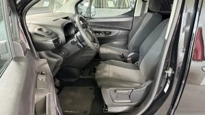 Black Toyota Proace 2020 in Riga, with an engine capacity of 1.50 L and mileage of 179 thousand km for 1050000 €, photo 8 on AUTOMOTO.COM.LV