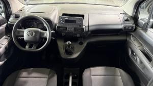 Black Toyota Proace 2020 in Riga, with an engine capacity of 1.50 L and mileage of 179 thousand km for 1050000 €, photo 14 on AUTOMOTO.COM.LV